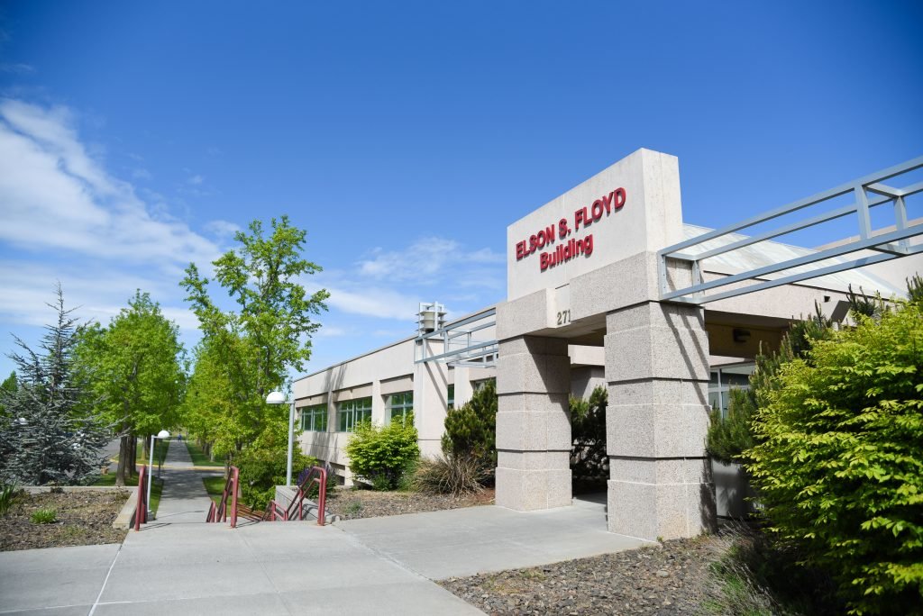 WSU Tri-Cities dedicates West Building in honor of late President Elson ...